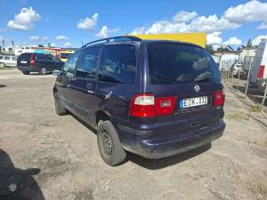 Blue Volkswagen Sharan 2000 in Plunge, with an engine capacity of 1.90 L and mileage of 408 thousand km for 550 €, photo 5 on AUTOMOTO.COM.LV