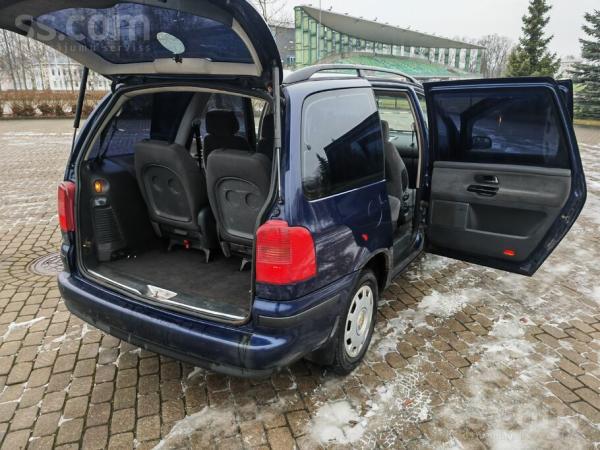 Zils Volkswagen Sharan 2001 Jelgava, ar dzinēja tilpumu 2.00 L un nobraukumu 379 tūkst. km par 2100 €, foto 9 vietnē AUTOMOTO.COM.LV