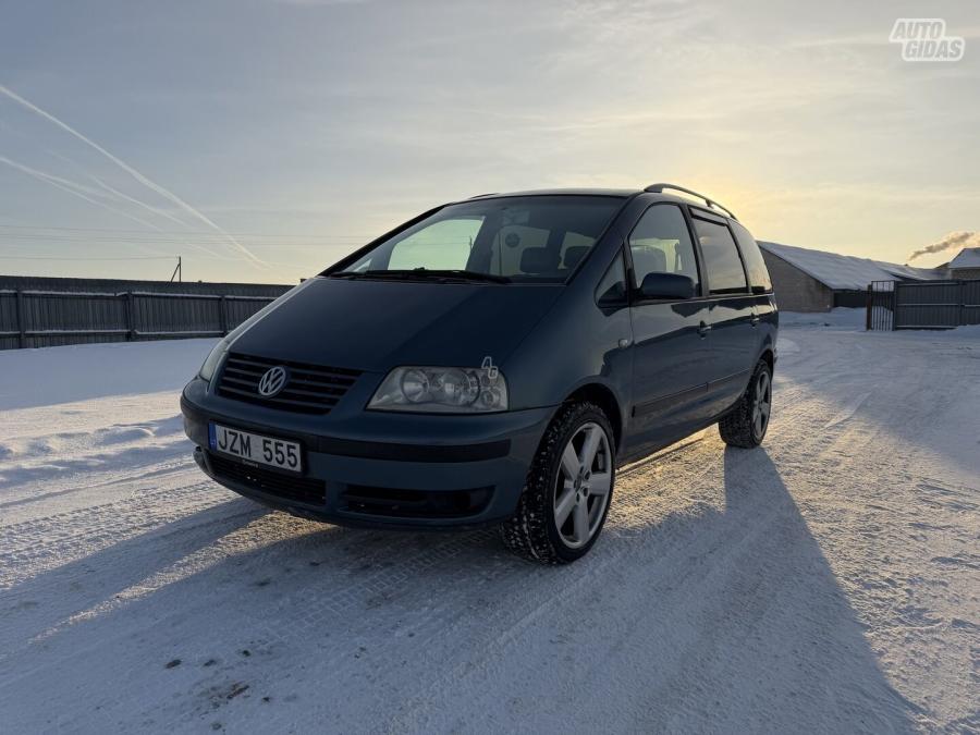 Blue Volkswagen Sharan 2001 in Raseiniai, with an engine capacity of 1.90 L and mileage of 308 thousand km for 1450 €, photo 1 on AUTOMOTO.COM.LV
