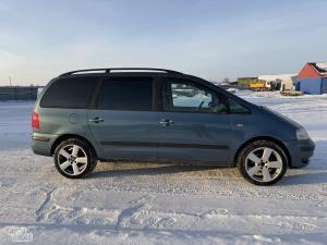 Blue Volkswagen Sharan 2001 in Raseiniai, with an engine capacity of 1.90 L and mileage of 308 thousand km for 1450 €, photo 3 on AUTOMOTO.COM.LV