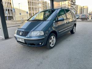 Blue Volkswagen Sharan 2001 in Vilnius, with an engine capacity of 1.90 L and mileage of 309 thousand km for 1700 €, photo  on AUTOMOTO.COM.LV