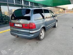 Blue Volkswagen Sharan 2001 in Vilnius, with an engine capacity of 1.90 L and mileage of 309 thousand km for 1700 €, photo 3 on AUTOMOTO.COM.LV