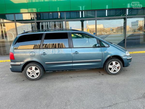 Zils Volkswagen Sharan 2001 Viļņa, ar dzinēja tilpumu 1.90 L un nobraukumu 309 tūkst. km par 1700 €, foto 5 vietnē AUTOMOTO.COM.LV