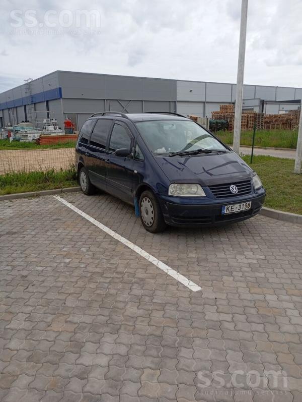 Blue Volkswagen Sharan 2001 in Riga, with an engine capacity of 2.00 L and mileage of 546 thousand km for 1550 €, photo 1 on AUTOMOTO.COM.LV