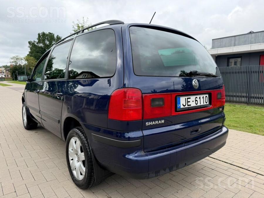 Синий Фольксваген Шаран 2001 в Рига, объемом двигателя 1.90 л и пробегом 329 тыс. км за 1150 €, фото 4 на AUTOMOTO.COM.LV