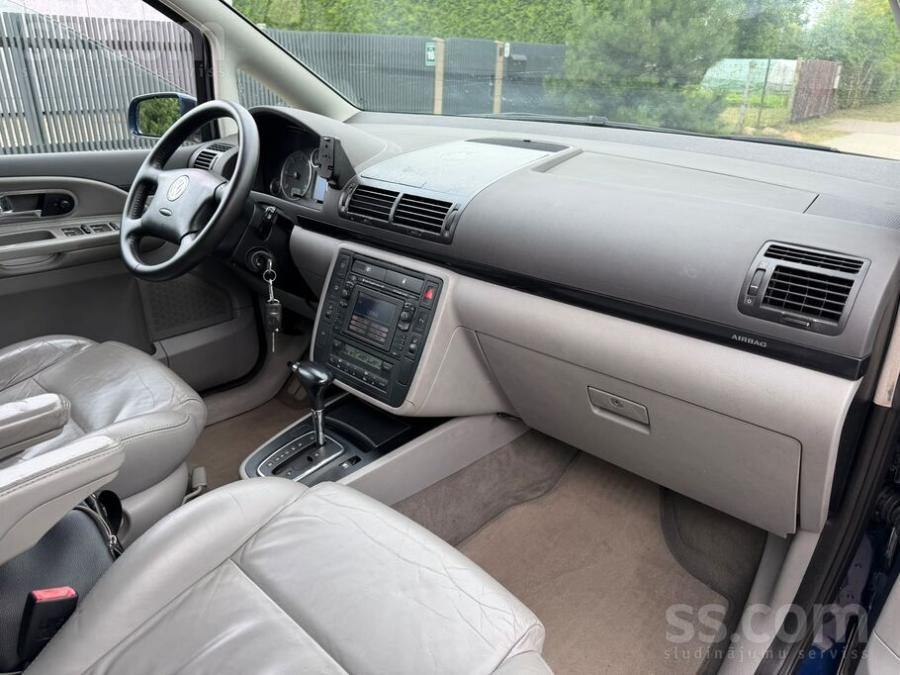 Синий Фольксваген Шаран 2001 в Рига, объемом двигателя 1.90 л и пробегом 329 тыс. км за 1150 €, фото 6 на AUTOMOTO.COM.LV