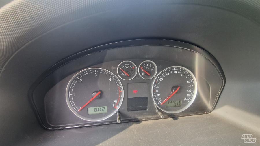Zils Volkswagen Sharan 2001 Kauņa, ar dzinēja tilpumu 1.90 L un nobraukumu 292 tūkst. km par 1300 €, foto 5 vietnē AUTOMOTO.COM.LV