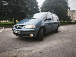 Синий Фольксваген Шаран 2001 в Радвилишкис, объемом двигателя 2.00 л и пробегом 292 тыс. км за 1750 €, фото  на AUTOMOTO.COM.LV