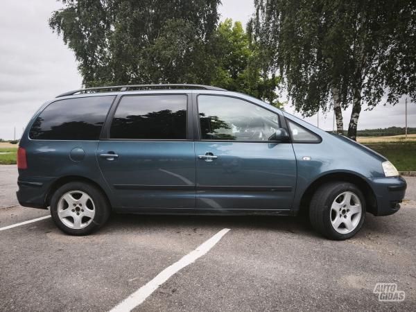 Zils Volkswagen Sharan 2001 Radviliškis, ar dzinēja tilpumu 2.00 L un nobraukumu 292 tūkst. km par 1750 €, foto 4 vietnē AUTOMOTO.COM.LV