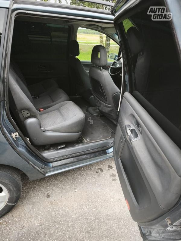 Zils Volkswagen Sharan 2001 Radviliškis, ar dzinēja tilpumu 2.00 L un nobraukumu 292 tūkst. km par 1750 €, foto 9 vietnē AUTOMOTO.COM.LV