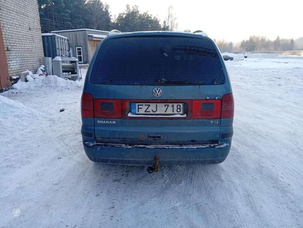 Zils Volkswagen Sharan 2002 Kauņa, ar dzinēja tilpumu 1.90 L un nobraukumu 380 tūkst. km par 850 €, foto 5 vietnē AUTOMOTO.COM.LV