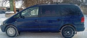 Blue Volkswagen Sharan 2002 in Madona, with an engine capacity of 1.90 L and mileage of 439 thousand km for 1100 €, photo 2 on AUTOMOTO.COM.LV