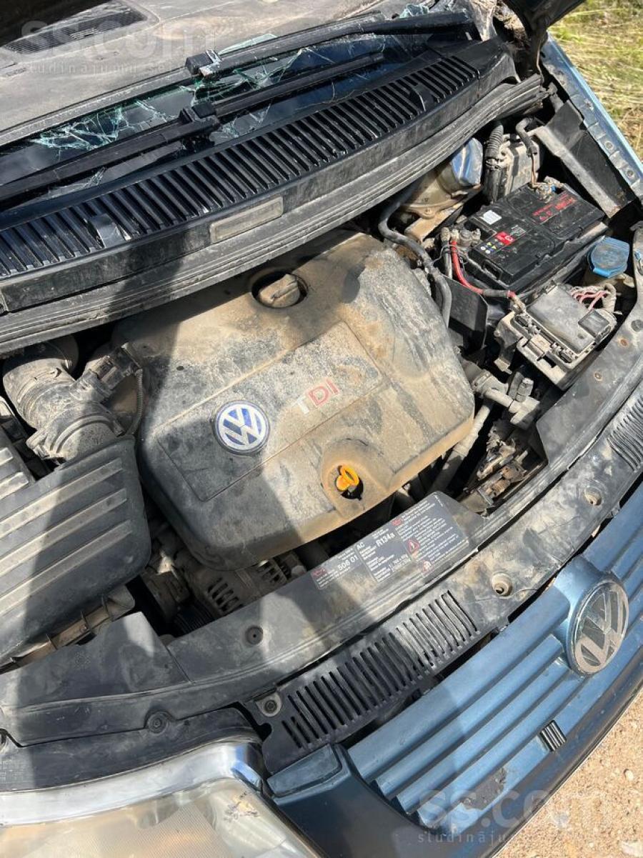 Zils Volkswagen Sharan 2002 Cēsis, ar dzinēja tilpumu 1.90 L un nobraukumu 462 tūkst. km par 380 €, foto 5 vietnē AUTOMOTO.COM.LV