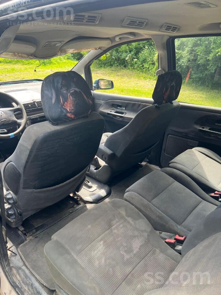 Zils Volkswagen Sharan 2002 Cēsis, ar dzinēja tilpumu 1.90 L un nobraukumu 462 tūkst. km par 380 €, foto 6 vietnē AUTOMOTO.COM.LV