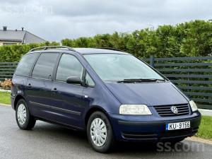 Zils Volkswagen Sharan 2002 Rīga, ar dzinēja tilpumu 1.90 L un nobraukumu 277 tūkst. km par 2450 €, foto  vietnē AUTOMOTO.COM.LV