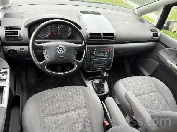 Zils Volkswagen Sharan 2002 Rīga, ar dzinēja tilpumu 1.90 L un nobraukumu 277 tūkst. km par 2450 €, foto 7 vietnē AUTOMOTO.COM.LV