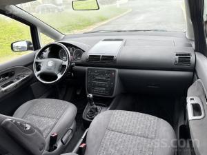 Zils Volkswagen Sharan 2002 Rīga, ar dzinēja tilpumu 1.90 L un nobraukumu 277 tūkst. km par 2450 €, foto 8 vietnē AUTOMOTO.COM.LV