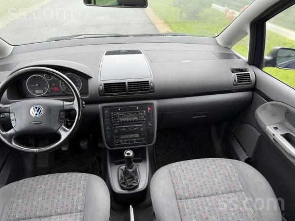 Zils Volkswagen Sharan 2002 Rīga, ar dzinēja tilpumu 1.90 L un nobraukumu 277 tūkst. km par 2450 €, foto 10 vietnē AUTOMOTO.COM.LV