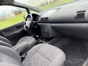 Zils Volkswagen Sharan 2002 Rīga, ar dzinēja tilpumu 1.90 L un nobraukumu 277 tūkst. km par 2450 €, foto 13 vietnē AUTOMOTO.COM.LV