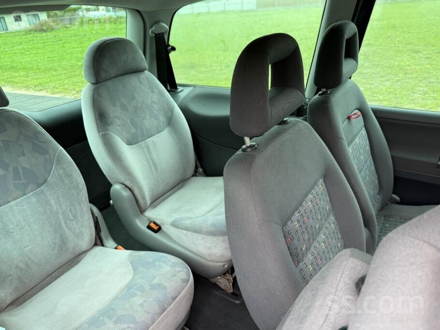 Zils Volkswagen Sharan 2002 Rīga, ar dzinēja tilpumu 1.90 L un nobraukumu 277 tūkst. km par 2450 €, foto 17 vietnē AUTOMOTO.COM.LV