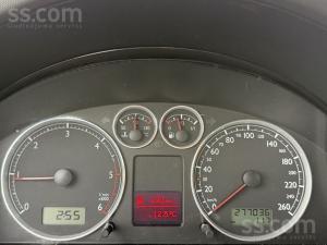 Zils Volkswagen Sharan 2002 Rīga, ar dzinēja tilpumu 1.90 L un nobraukumu 277 tūkst. km par 2450 €, foto 21 vietnē AUTOMOTO.COM.LV