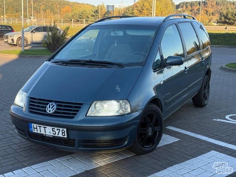 Zils Volkswagen Sharan 2002 Viļņa, ar dzinēja tilpumu 1.90 L un nobraukumu 300 tūkst. km par 1500 €, foto 1 vietnē AUTOMOTO.COM.LV
