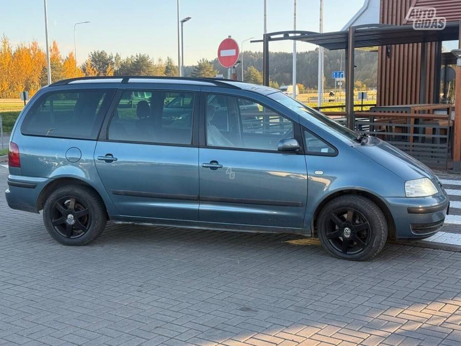 Zils Volkswagen Sharan 2002 Viļņa, ar dzinēja tilpumu 1.90 L un nobraukumu 300 tūkst. km par 1500 €, foto 11 vietnē AUTOMOTO.COM.LV