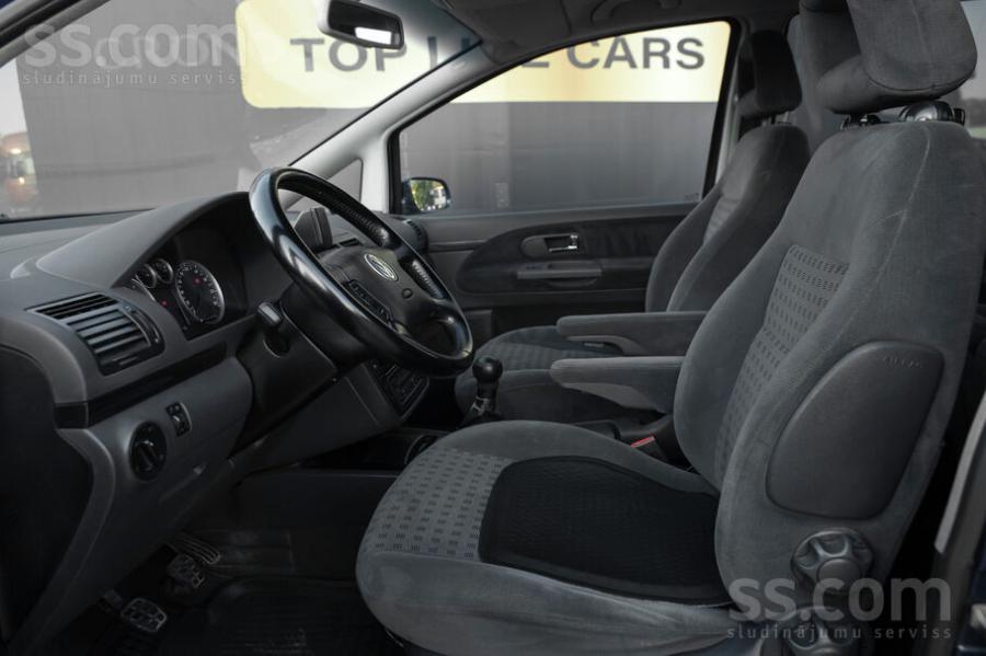 Zils Volkswagen Sharan 2003 Tukums, ar dzinēja tilpumu 1.90 L un nobraukumu 0 tūkst. km par 2500 €, foto 14 vietnē AUTOMOTO.COM.LV