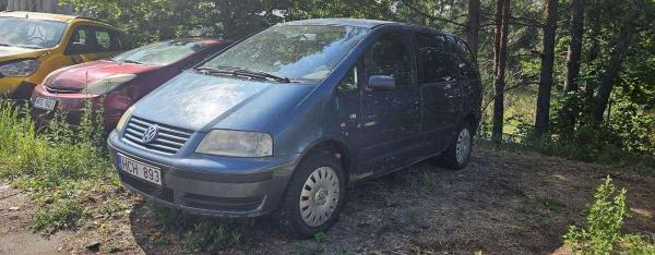 Zils Volkswagen Sharan 2003 Viļņa, ar dzinēja tilpumu 1.90 L un nobraukumu 395 tūkst. km par 850 €, foto 1 vietnē AUTOMOTO.COM.LV