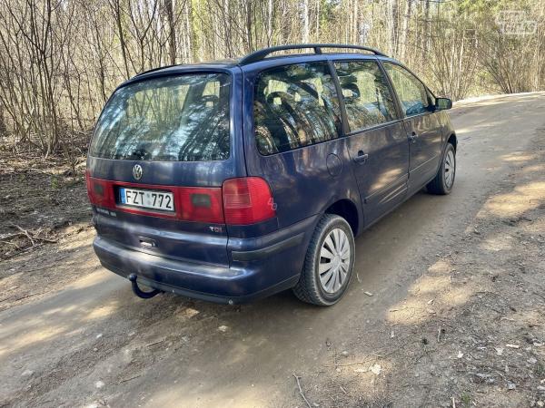 Zils Volkswagen Sharan 2003 Viļņa, ar dzinēja tilpumu 1.90 L un nobraukumu 370 tūkst. km par 1700 €, foto 2 vietnē AUTOMOTO.COM.LV
