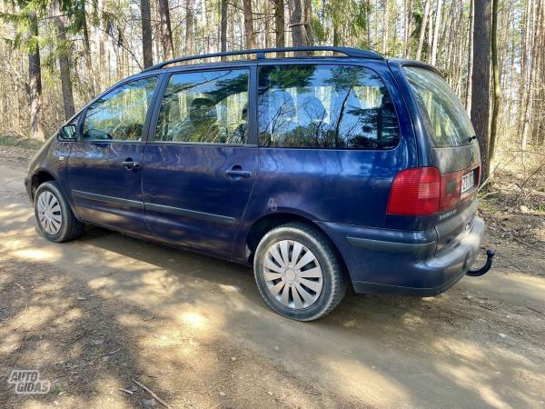 Zils Volkswagen Sharan 2003 Viļņa, ar dzinēja tilpumu 1.90 L un nobraukumu 370 tūkst. km par 1700 €, foto 5 vietnē AUTOMOTO.COM.LV