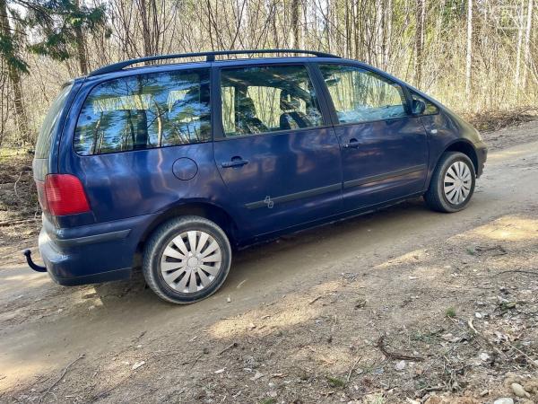 Zils Volkswagen Sharan 2003 Viļņa, ar dzinēja tilpumu 1.90 L un nobraukumu 370 tūkst. km par 1700 €, foto 6 vietnē AUTOMOTO.COM.LV