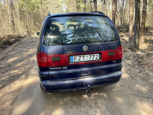 Zils Volkswagen Sharan 2003 Viļņa, ar dzinēja tilpumu 1.90 L un nobraukumu 370 tūkst. km par 1700 €, foto 8 vietnē AUTOMOTO.COM.LV