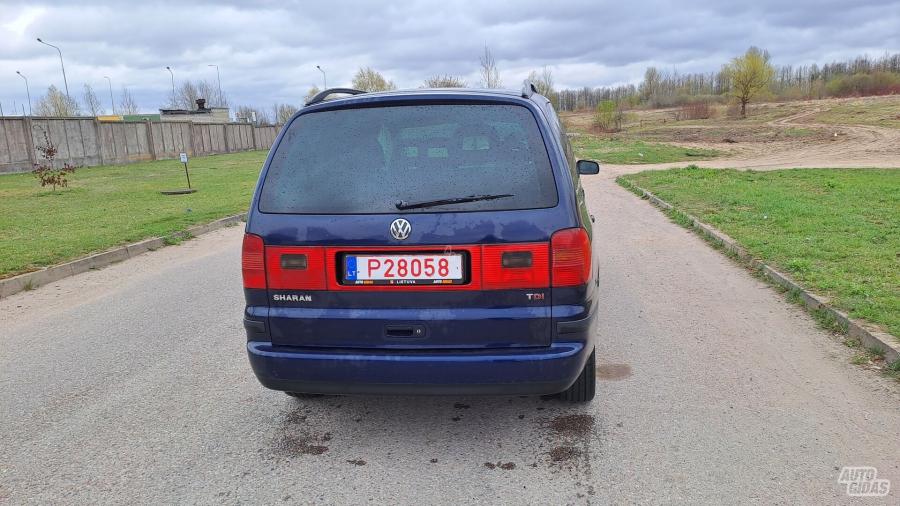 Zils Volkswagen Sharan 2003 Viļņa, ar dzinēja tilpumu 1.90 L un nobraukumu 358 tūkst. km par 1950 €, foto 16 vietnē AUTOMOTO.COM.LV