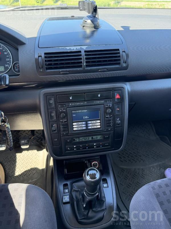 Zils Volkswagen Sharan 2003 Liepāja, ar dzinēja tilpumu 1.80 L un nobraukumu 241 tūkst. km par 1595 €, foto 5 vietnē AUTOMOTO.COM.LV