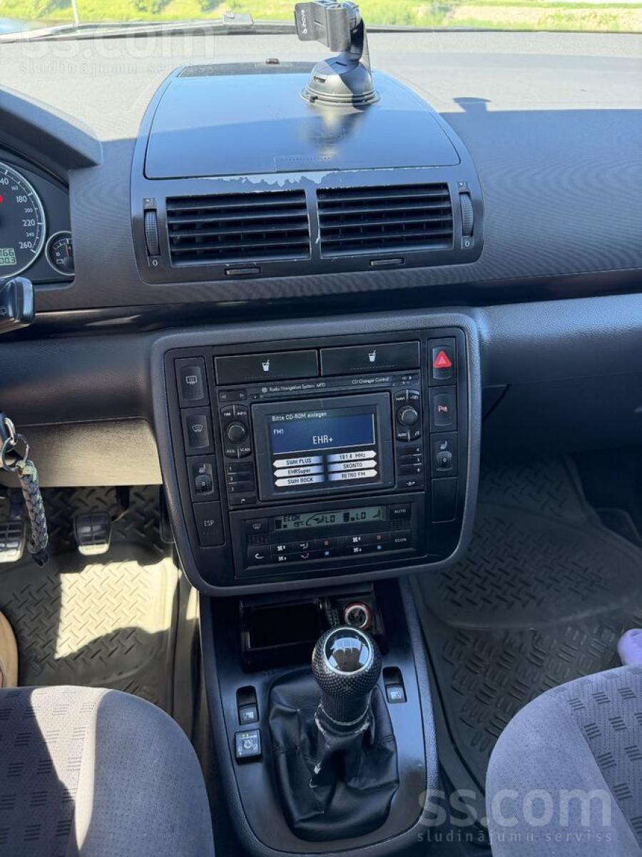 Blue Volkswagen Sharan 2003 in Liepaja, with an engine capacity of 1.80 L and mileage of 241 thousand km for 1595 €, photo 6 on AUTOMOTO.COM.LV