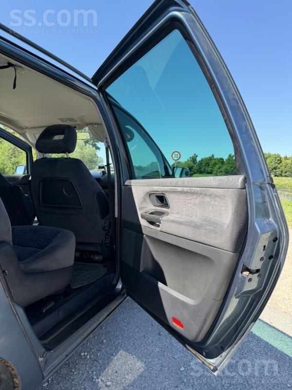 Zils Volkswagen Sharan 2003 Liepāja, ar dzinēja tilpumu 1.80 L un nobraukumu 241 tūkst. km par 1595 €, foto 10 vietnē AUTOMOTO.COM.LV