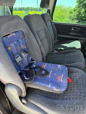 Blue Volkswagen Sharan 2003 in Liepaja, with an engine capacity of 1.80 L and mileage of 241 thousand km for 1595 €, photo 13 on AUTOMOTO.COM.LV