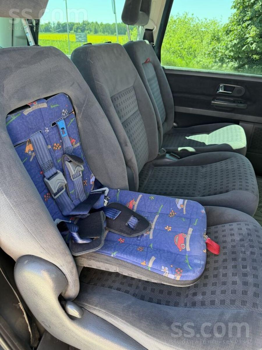Blue Volkswagen Sharan 2003 in Liepaja, with an engine capacity of 1.80 L and mileage of 241 thousand km for 1595 €, photo 13 on AUTOMOTO.COM.LV