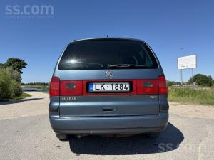 Blue Volkswagen Sharan 2003 in Liepaja, with an engine capacity of 1.80 L and mileage of 241 thousand km for 1595 €, photo 22 on AUTOMOTO.COM.LV
