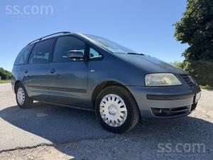 Blue Volkswagen Sharan 2003 in Liepaja, with an engine capacity of 1.80 L and mileage of 241 thousand km for 1595 €, photo 24 on AUTOMOTO.COM.LV