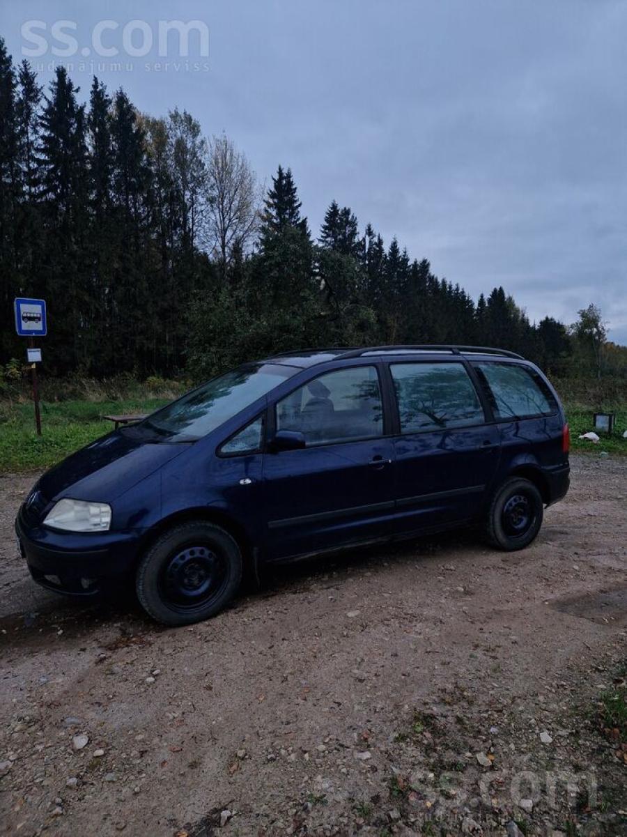 Zils Volkswagen Sharan 2003 Limbaži, ar dzinēja tilpumu 1.90 L un nobraukumu 428 tūkst. km par 700 €, foto 3 vietnē AUTOMOTO.COM.LV