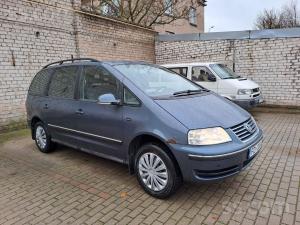 Blue Volkswagen Sharan 2004 in Liepaja, with an engine capacity of 2.00 L and mileage of 284 thousand km for 750 €, photo 2 on AUTOMOTO.COM.LV