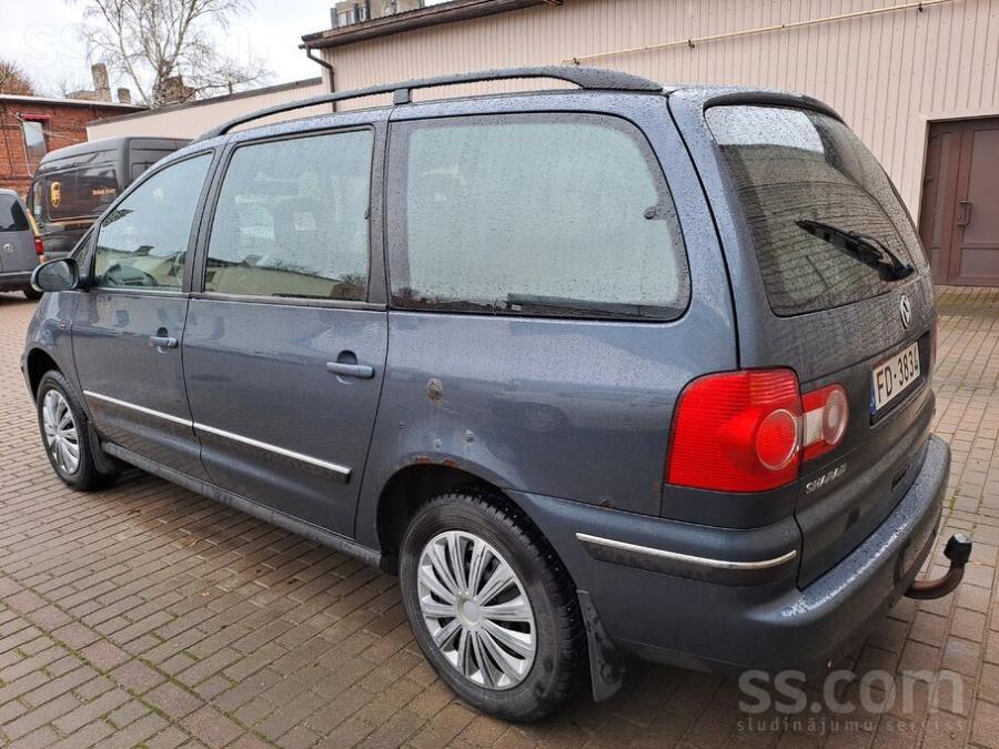 Blue Volkswagen Sharan 2004 in Liepaja, with an engine capacity of 2.00 L and mileage of 284 thousand km for 750 €, photo 4 on AUTOMOTO.COM.LV