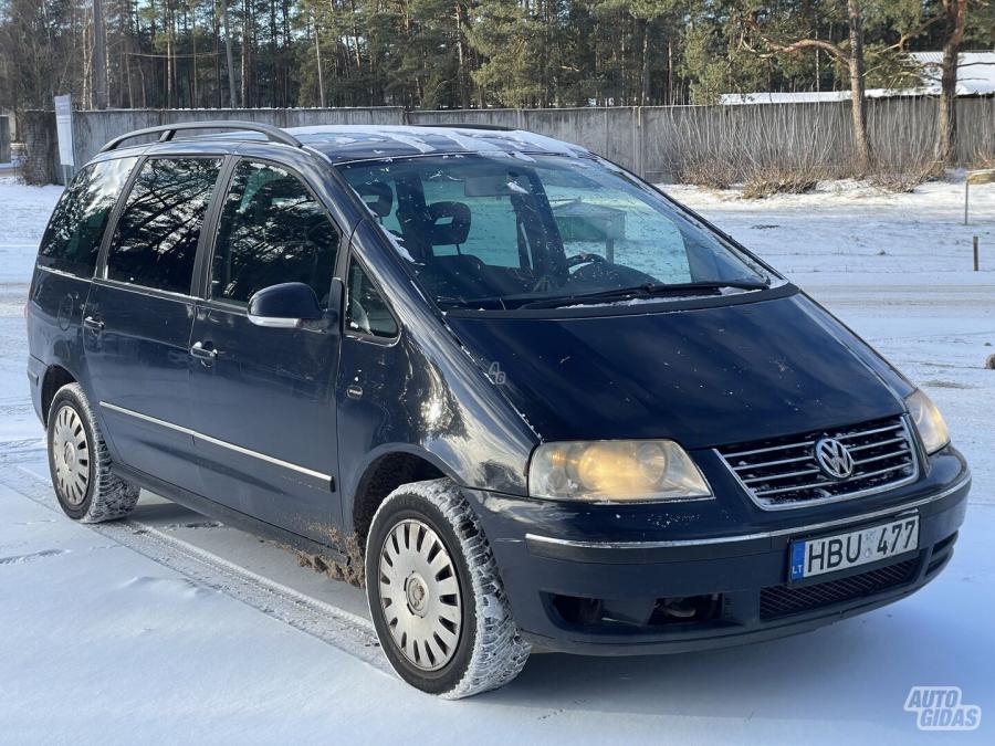 Blue Volkswagen Sharan 2004 in Varena, with an engine capacity of 1.90 L and mileage of 400 thousand km for 1200 €, photo 2 on AUTOMOTO.COM.LV