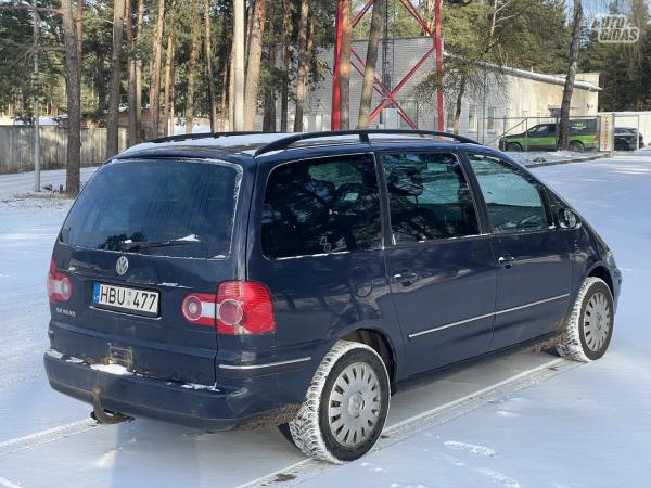 Blue Volkswagen Sharan 2004 in Varena, with an engine capacity of 1.90 L and mileage of 400 thousand km for 1200 €, photo 4 on AUTOMOTO.COM.LV