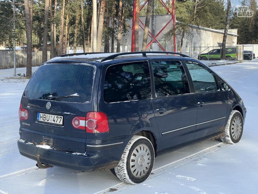 Blue Volkswagen Sharan 2004 in Varena, with an engine capacity of 1.90 L and mileage of 400 thousand km for 1200 €, photo 4 on AUTOMOTO.COM.LV