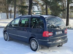 Blue Volkswagen Sharan 2004 in Varena, with an engine capacity of 1.90 L and mileage of 400 thousand km for 1200 €, photo 5 on AUTOMOTO.COM.LV