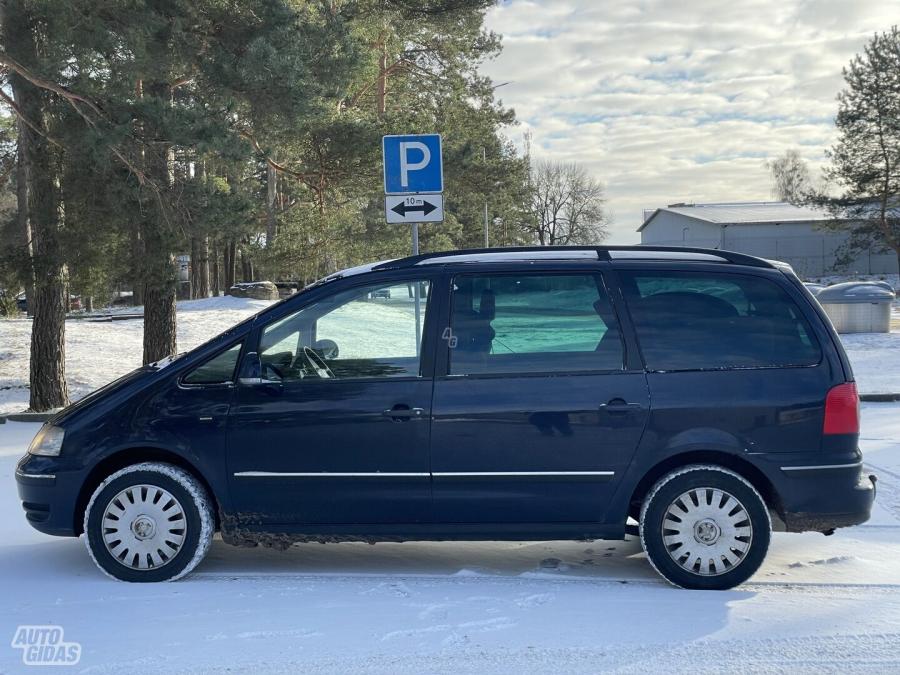 Blue Volkswagen Sharan 2004 in Varena, with an engine capacity of 1.90 L and mileage of 400 thousand km for 1200 €, photo 6 on AUTOMOTO.COM.LV