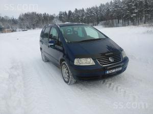 Blue Volkswagen Sharan 2004 in Madona, with an engine capacity of 1.90 L and mileage of 329 thousand km for 2250 €, photo 2 on AUTOMOTO.COM.LV